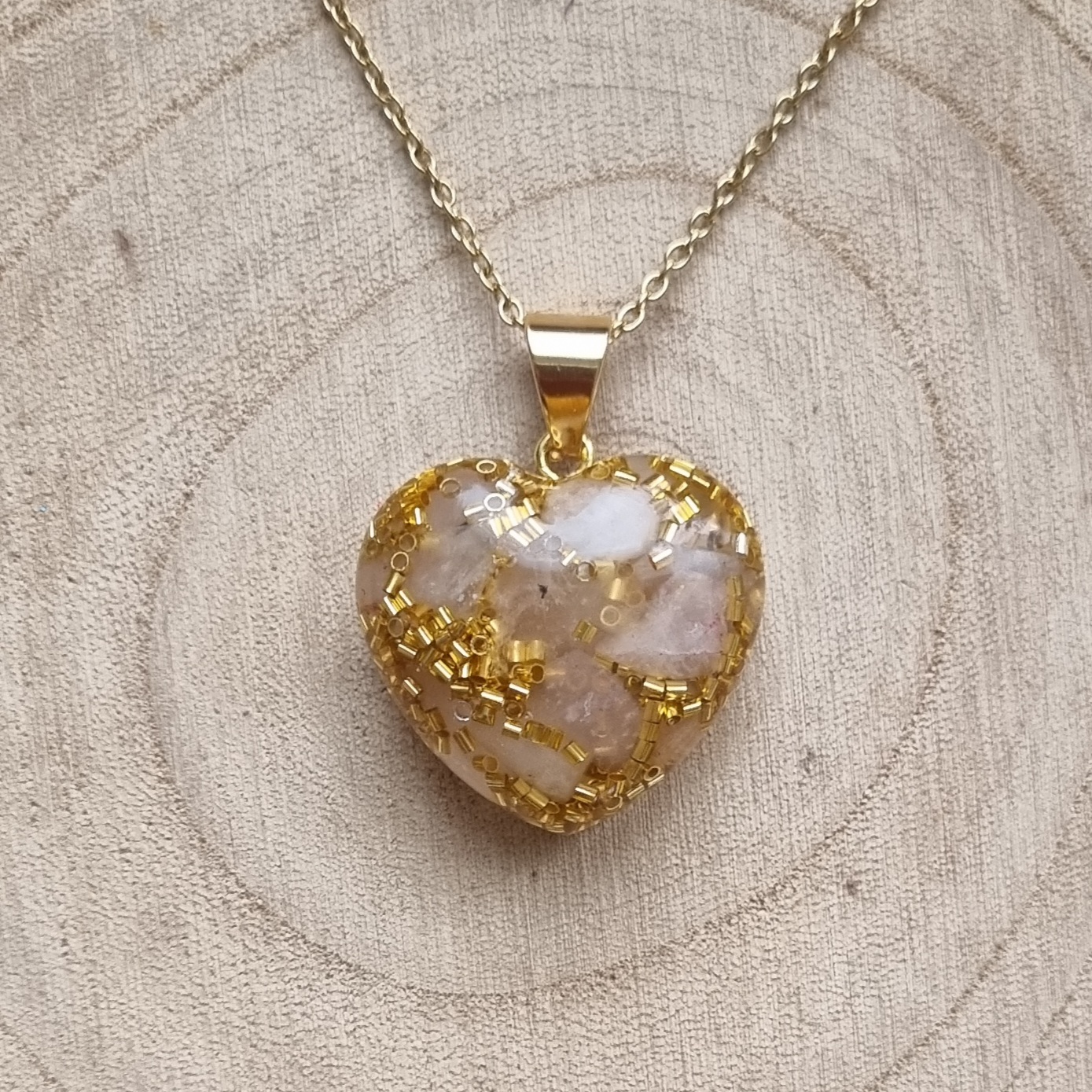 Collier Orgonite Coeur Quartz Rose « AMOUR DE SOI » – Flore Power